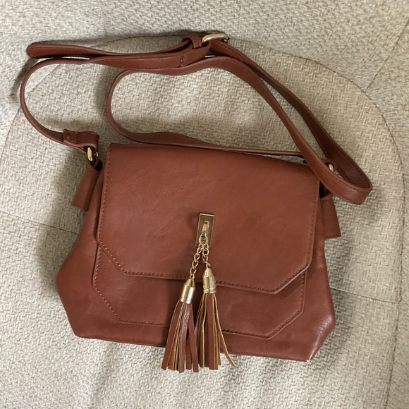 Bags | Tan Leather Crossbody Bag Tassel Detail Lots Of Pockets ...
